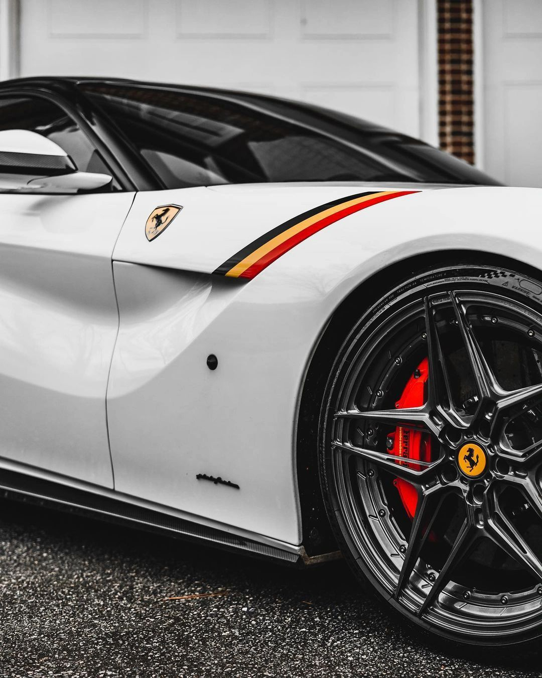 体验全球尖端科技的法拉利F12_汽车杂谈社区_易车社区